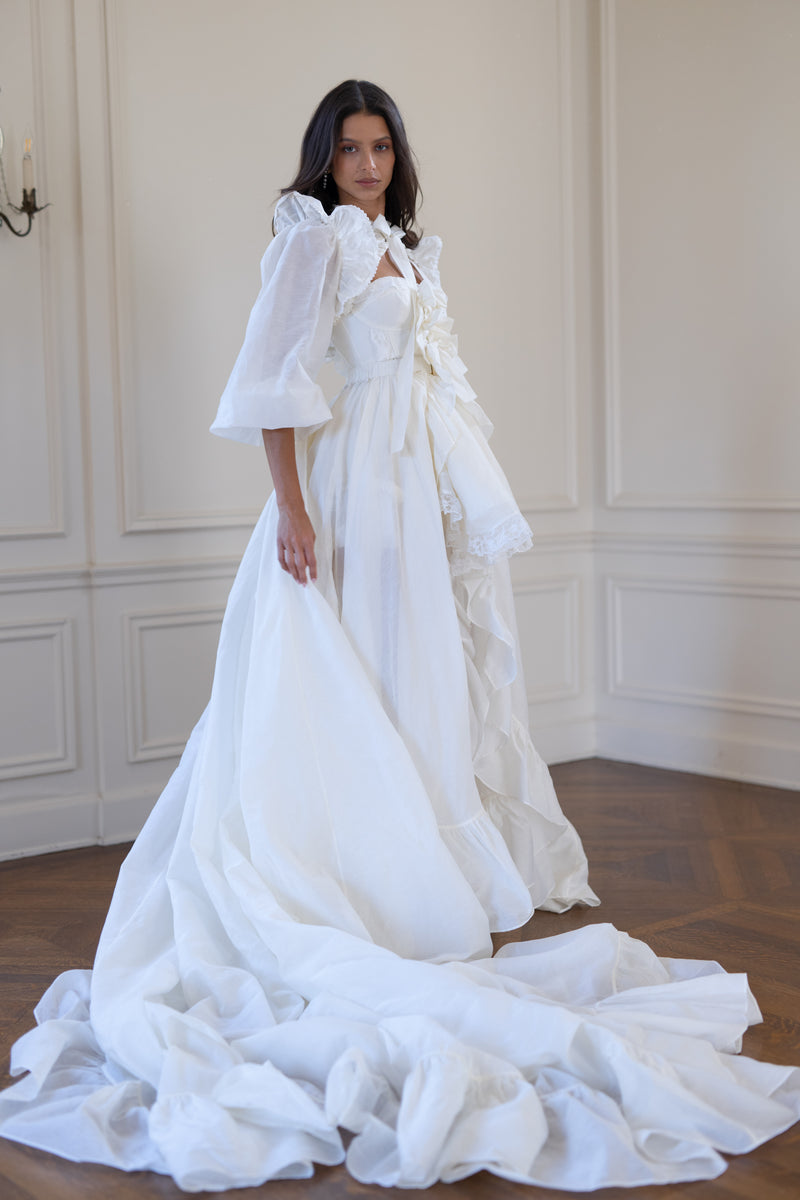 The Ivory Duchess Tournure – Selkie