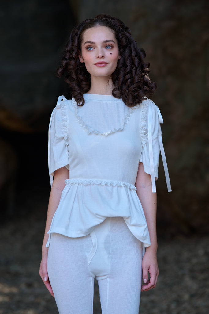 The Ivory Girlfriend Tee – Selkie