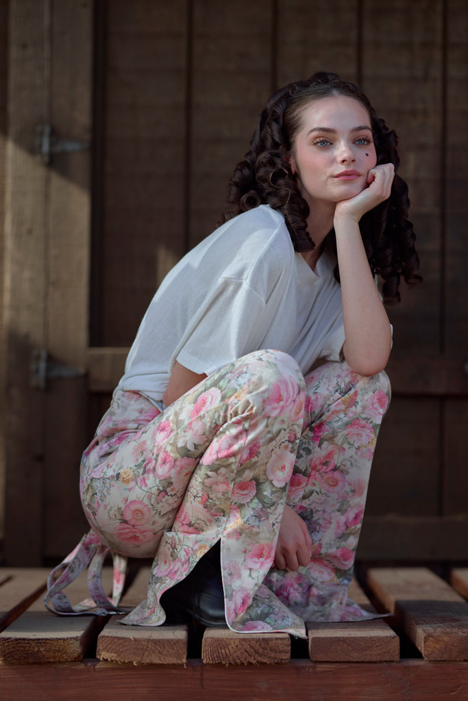 The Ivory Girlfriend Tee – Selkie